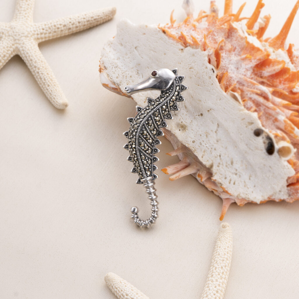 The Best Silver Jewelry for Special Occasions - potsawat.com